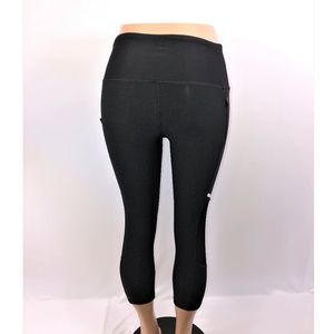 Hind | Pants & Jumpsuits | Hind Black Capri Leggings With Keycell ...